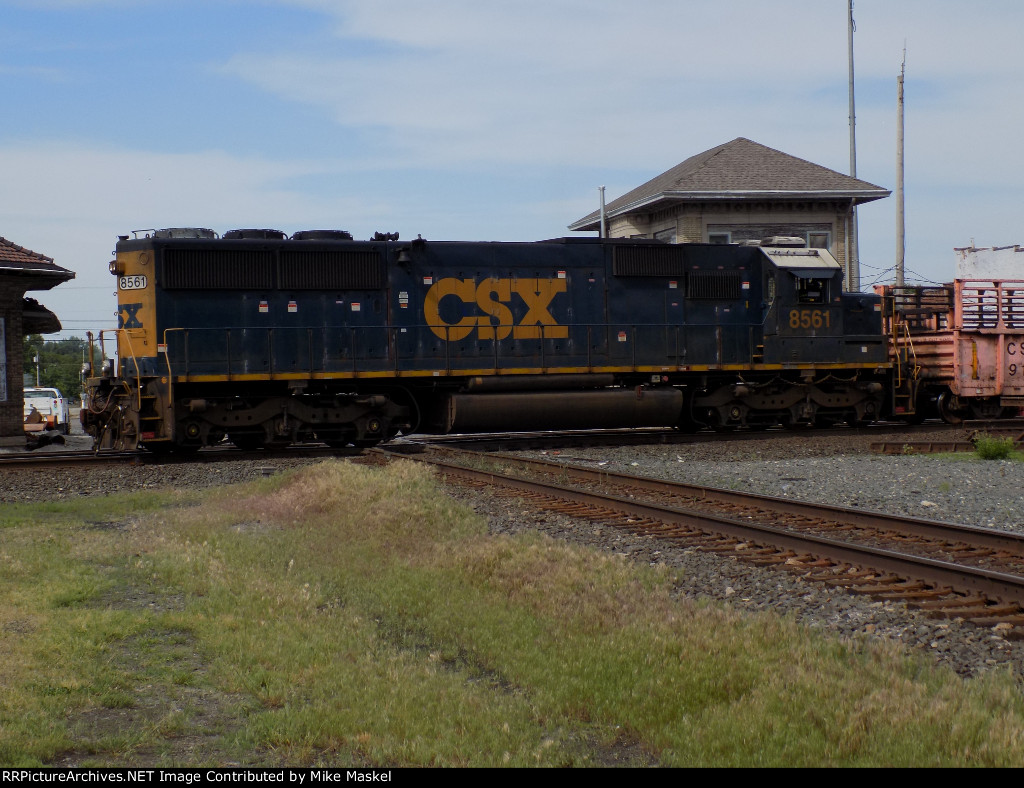 CSX 8561